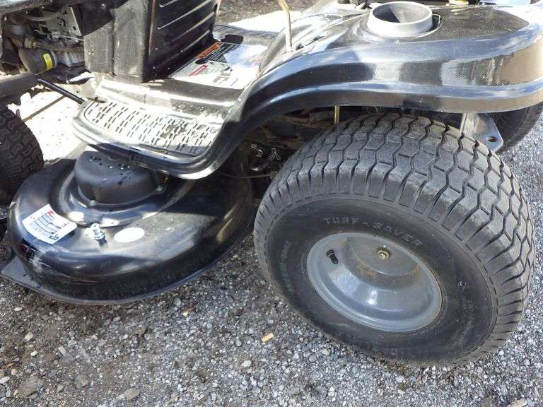 Craftsman LT2000 Gold Series riding mower with 46" deck, 21 HP Briggs ...