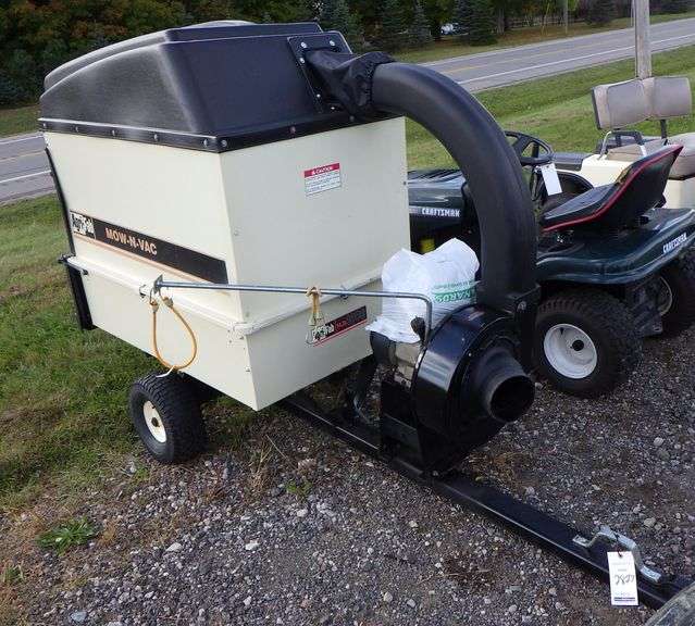Agri-Fab Mow-N-Vac with attachments inside, 5HP, excellent - Albrecht ...