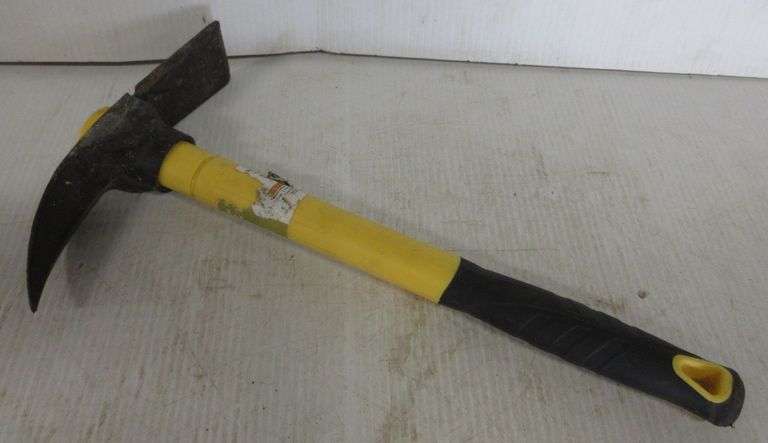 Fiberglass handle pickaxe, 10"W x 16"L, like new - Albrecht Auction Service