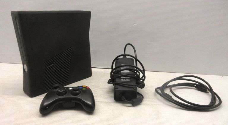 Xbox game system - Albrecht Auction Service