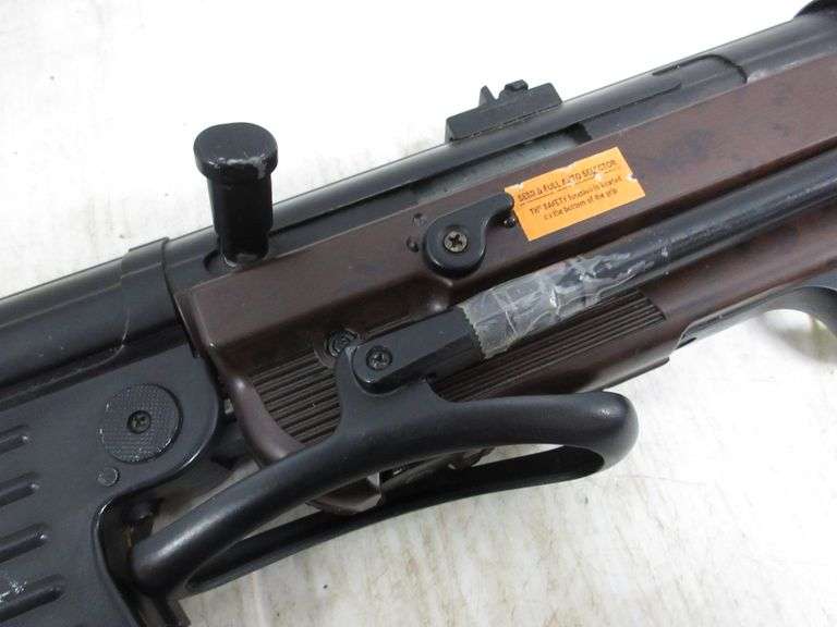 WWII German Submachine Gun Training Gun, MP-40, in fair condition ...