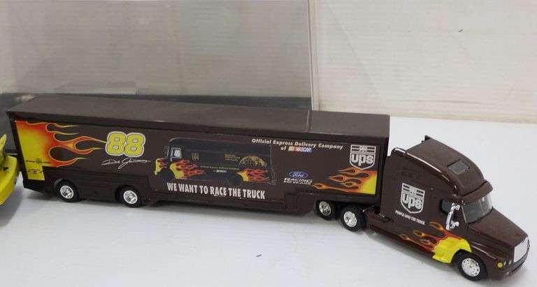UPS race car and truck with case, 13 1/2" - Albrecht Auction Service