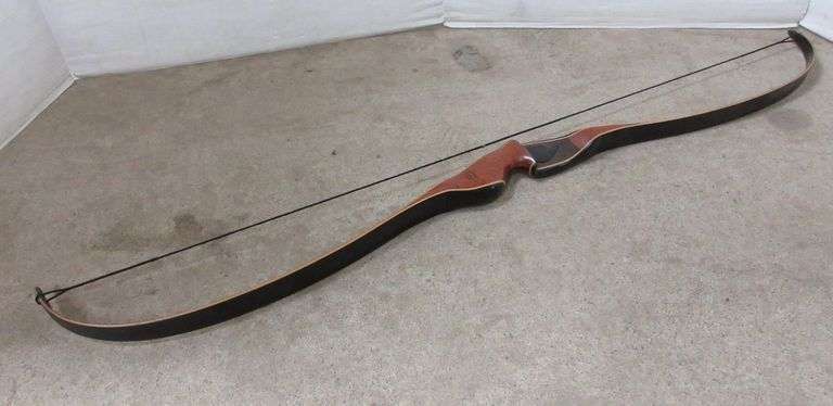 Indian Mohawk Bow, No. 45, 52"W, new string - Albrecht Auction Service