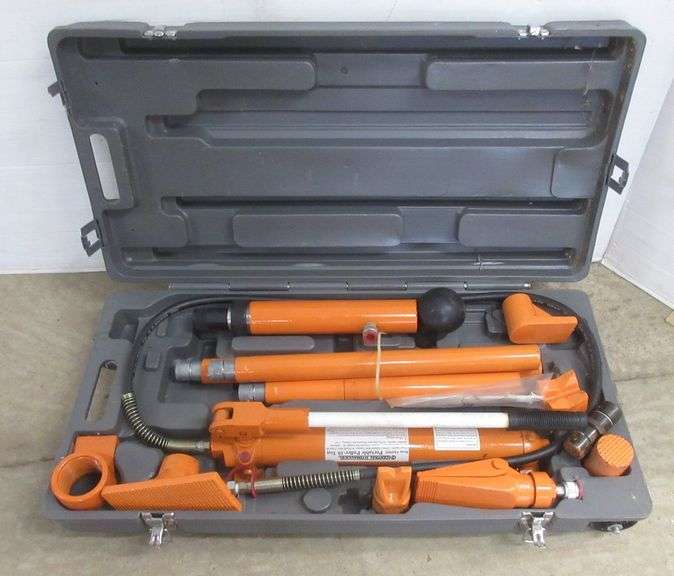 Central hydraulics 10-ton portable puller - Albrecht Auction Service