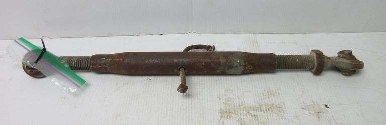 Tractor center link with adjustable knot froze up, in good condition ...
