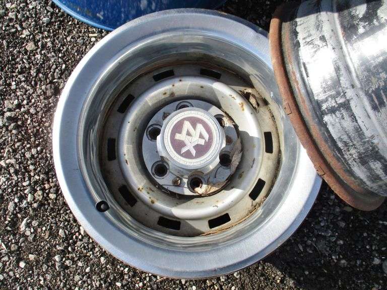 Pair of 1973-1987 square body chevy 4x4 truck 6-lug 15" x 8" rally ...