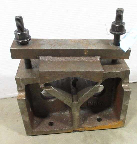 Large machinist V-block with clamp - Albrecht Auction Service