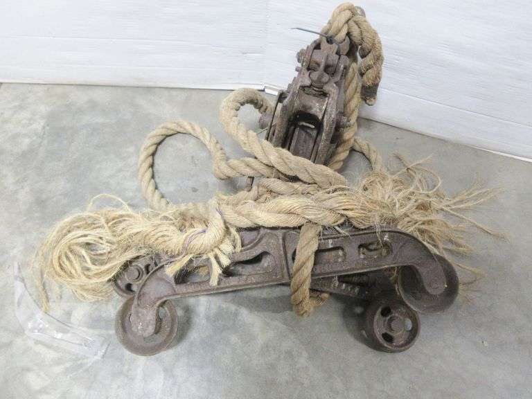 Starline hay trolley with rope, pat'd May 22, 1928 - Albrecht Auction ...