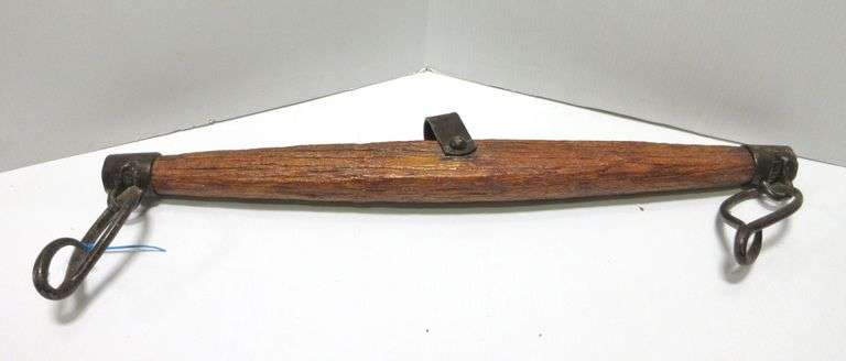 Antique horse whippletree, 25"L, in good condition - Albrecht Auction ...