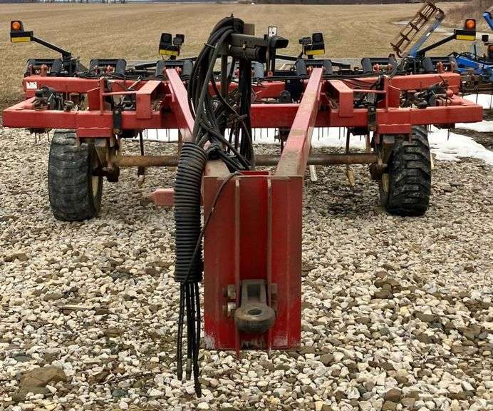 Case IH 730B Ecolo-Tiger Ripper with Case IH 160 Chopping Baskets, 18 ...