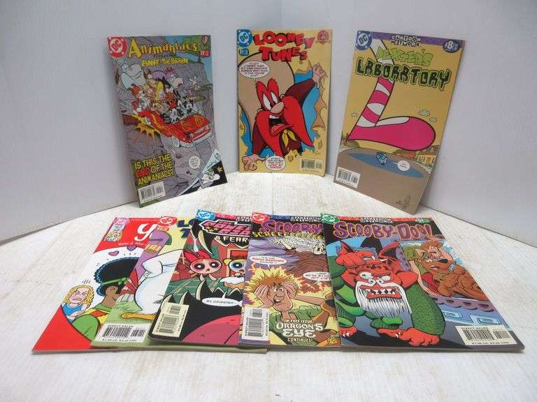 (8) DC Comics, Looney Tunes Cartoon Network Comic books, Scooby-Doo ...