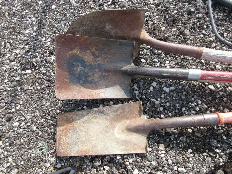 (4) Shovels, good - Albrecht Auction Service