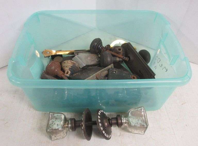 Assorted door knobs hardware, steel and glass, fair - Albrecht Auction Service