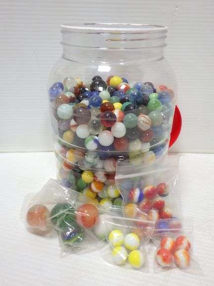 Over (400) older marbles, includes 3-Packages of marble king, all reds ...