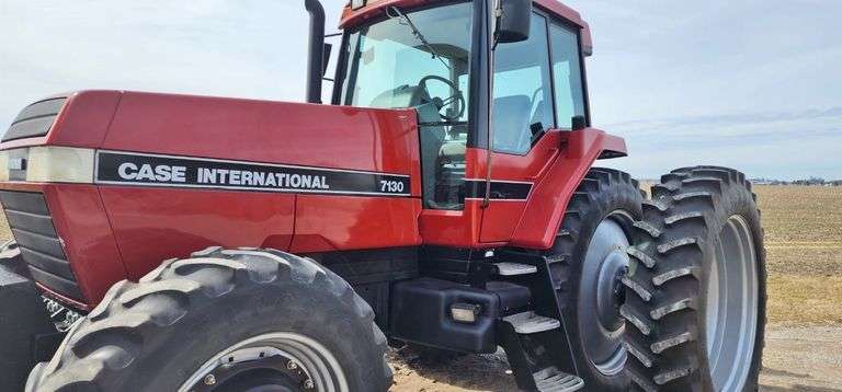 1991 Case IH 7130 Magnum Tractor, (5564 Hours), 18-Speed Forward, 4 ...