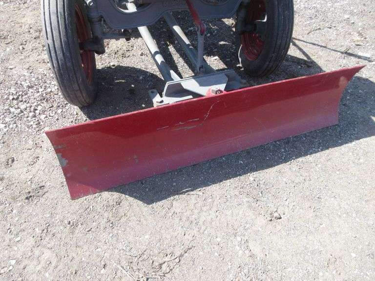 Gibson Model-D Tractor with snow plow, these tractors were made from ...