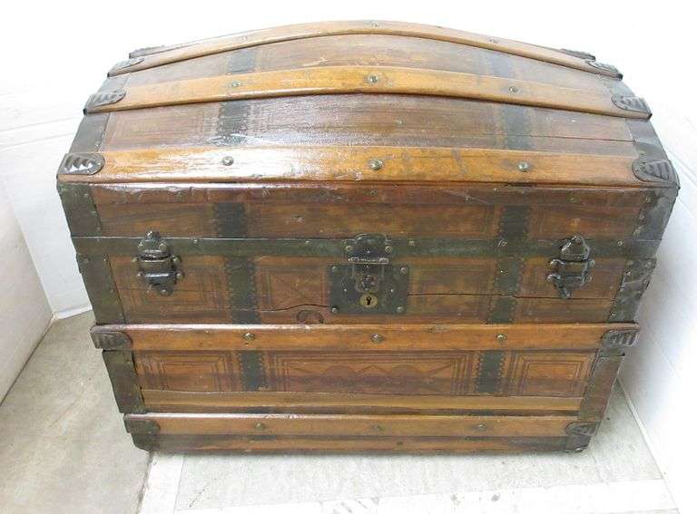 Restored civil war era barrel top trunk, flip locks on latches, square ...