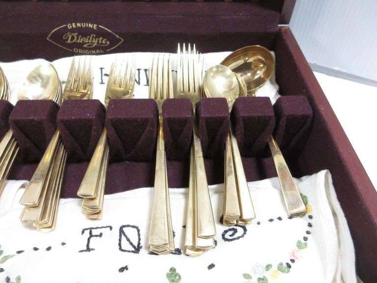Dirilyte gold flatware, 1950s, 17"W box - Albrecht Auction Service