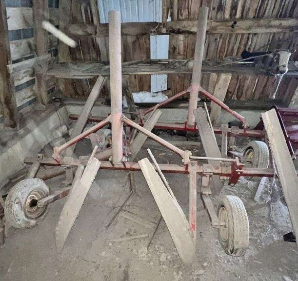 This item Selling ABSOLUTE! ~~~ Maurer 8-Row Front Mount Bean Puller ...