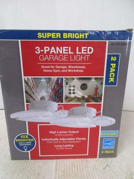 2-Pack Three-panel LED garage light, new - Albrecht Auction Service