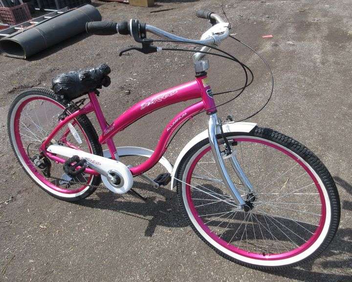 Aluminum del Rio bike, 26", used, has wear, as is - Albrecht Auction ...