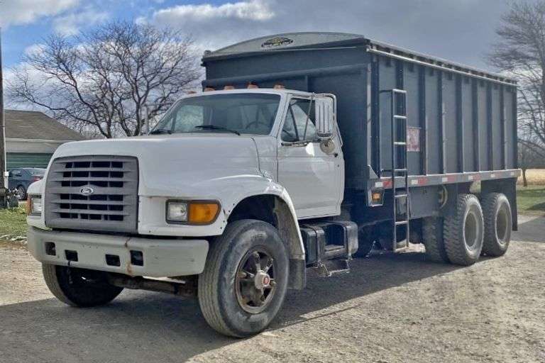1987 Ford FT-900 Grain Truck, (258,000 Miles), Tandem Axle Diesel, 10 ...