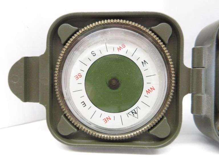 Official Jeep Compass And Stopwatch Albrecht Auction Service