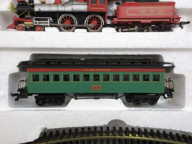 Bachmann HO Train Set, with power pack and extra track, used in box ...