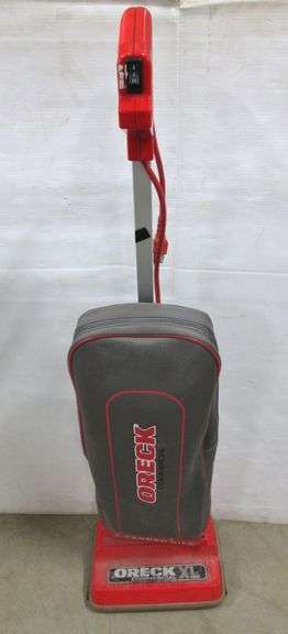 Oreck XL Commercial Vacuum, works - Albrecht Auction Service