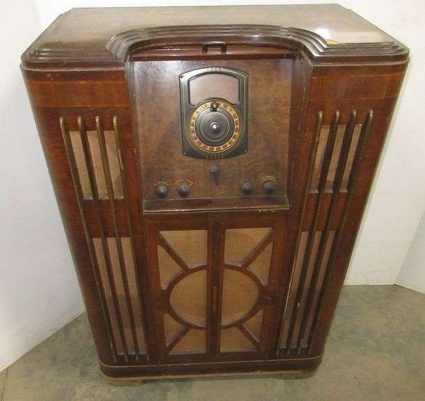 Philco high fidelity console tube radio with roll top knobs cover, 30"W ...