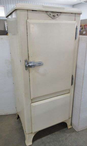 Old Frigidaire refrigerator, 26"W x 22"D x 58"H - Albrecht Auction Service