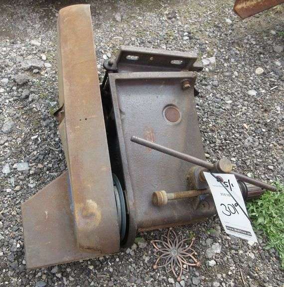 Drill press head with no base, as is - Albrecht Auction Service