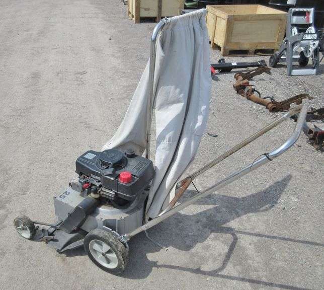 Craftsman vacuum, shredder, bagger, and blower, 4.0 HP, ran last fall ...