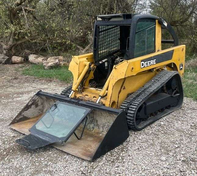 John Deere CT322 Track Loader, (2900 Hours), Hand Controls, Cab with ...