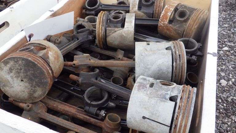 (31) Ford Model A piston rods, good - Albrecht Auction Service