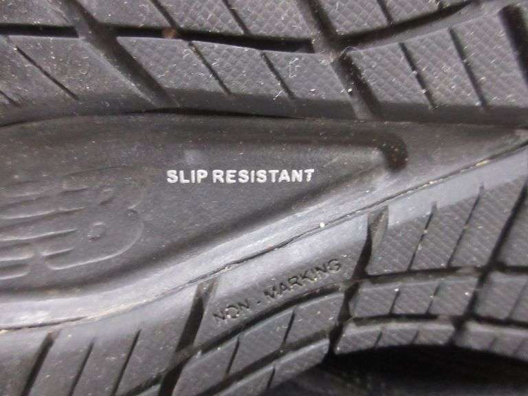 New Balance slip-resistant shoes, genuine black leather, size 7.5M ...