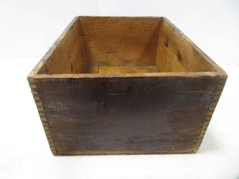 Red Diamond Explosives Crate - Albrecht Auction Service