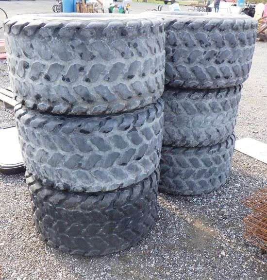 (6) Farm use only tires, Firestone turf and field, 31 x 13.50-15, holds ...