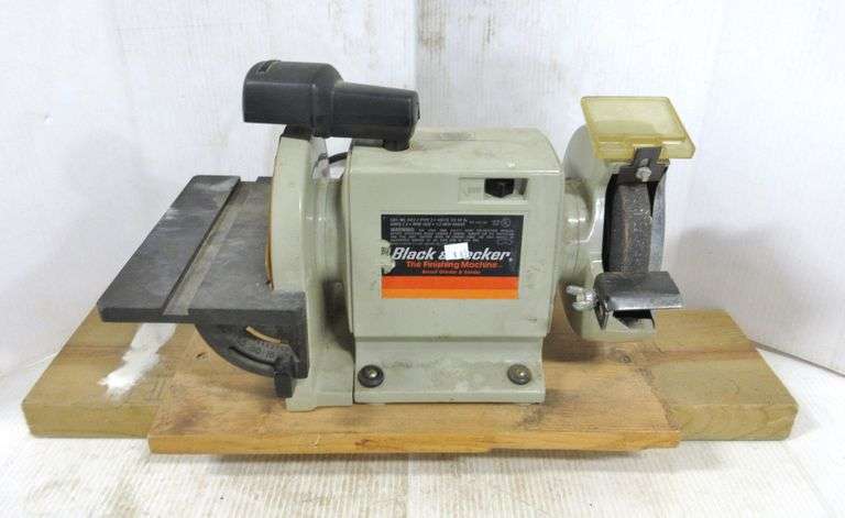 Black & Decker finishing machine - Albrecht Auction Service