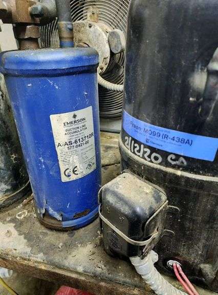 Mueller 1500-Gallon Milk Tank, Proform III Tank Controller and Washer ...