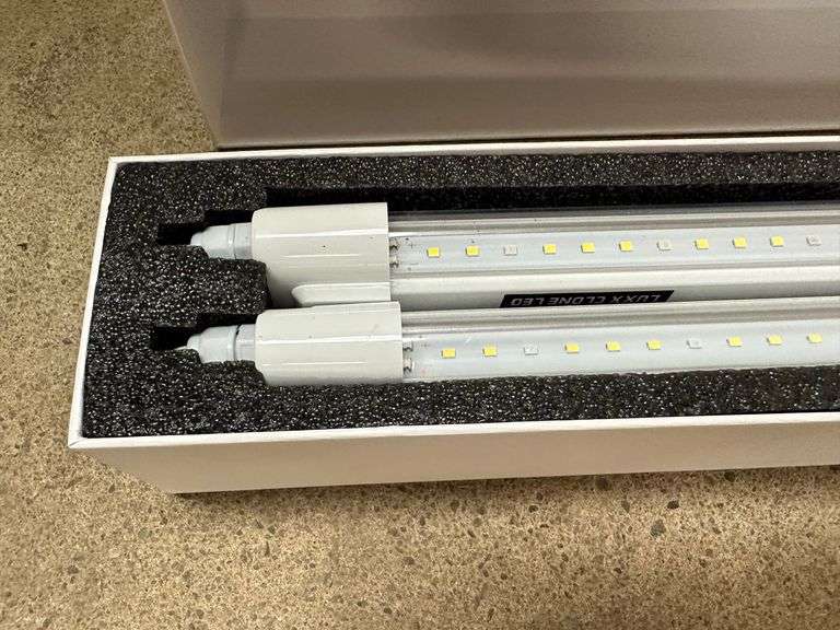 Luxx 18W clone LED 9000K 2-Pack, used, tested and works - Albrecht ...