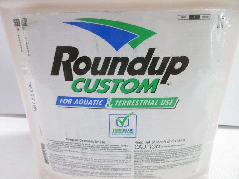 2.5-Gallons of Roundup Custom, 53.8% - Albrecht Auction Service
