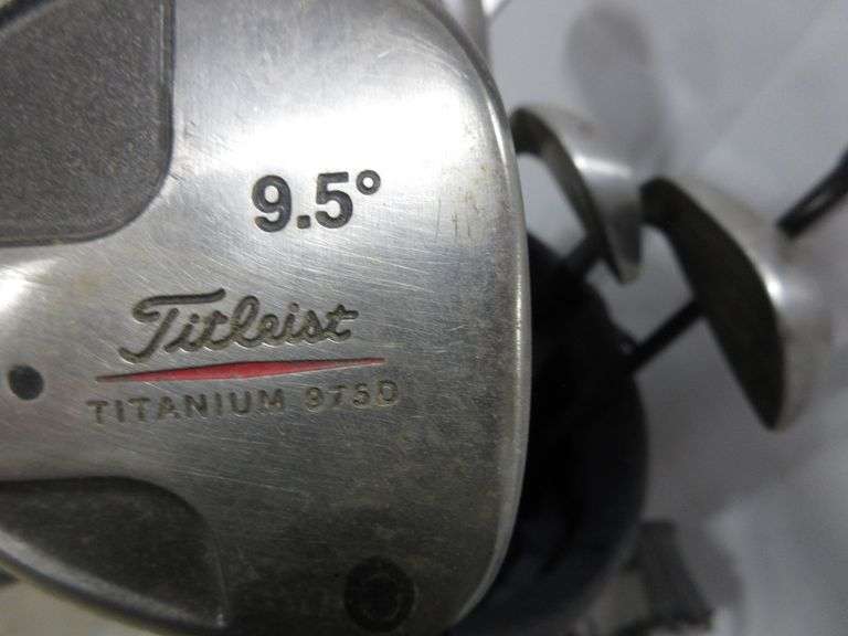 Men's Pro Select NXT golf irons in a Callaway golf bag, includes: (3 ...