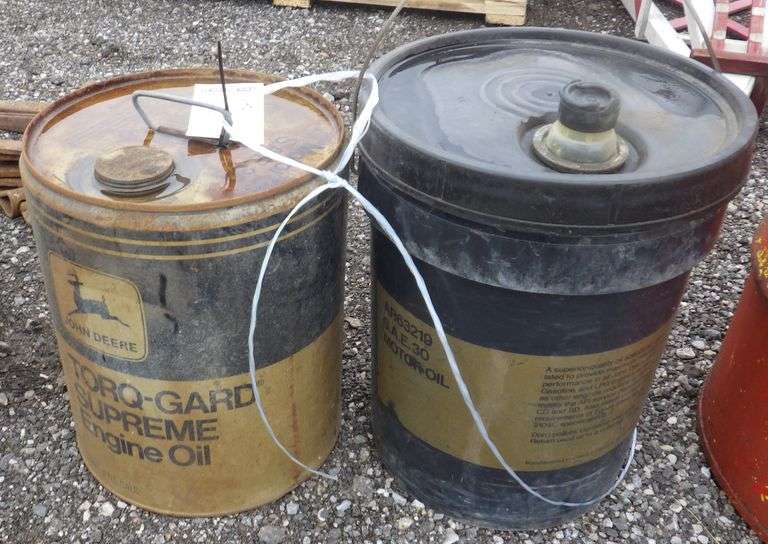 Plastic John Deere motor oil pail, and Metal John Deere engine oil can ...