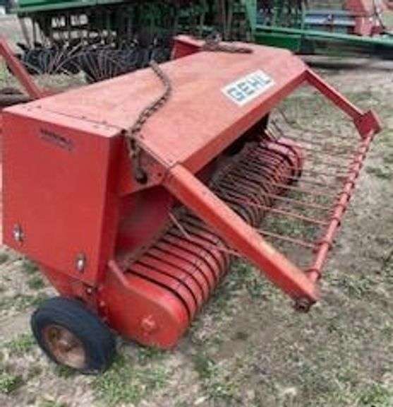 This item Selling ABSOLUTE! ~~~ Gehl CB760 Chopper (S/N 5643) with ...