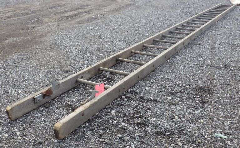 24' Hay Mow ladder, great - Albrecht Auction Service