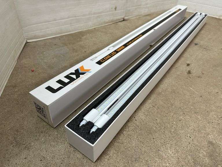 Luxx 18W clone LED 9000K 2-Pack, used, tested and works - Albrecht ...