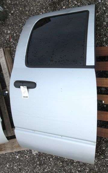 2002-2009 Dodge Ram passenger rear door, good - Albrecht Auction Service