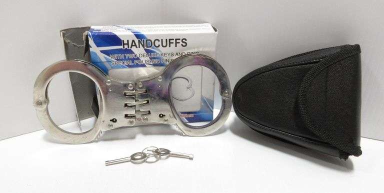 Pair of handcuffs with case and keys, new - Albrecht Auction Service