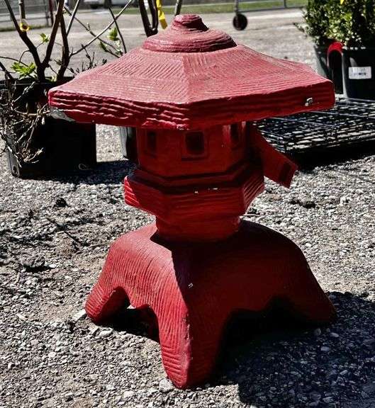 Japanese pagoda red cement sculpture - Albrecht Auction Service